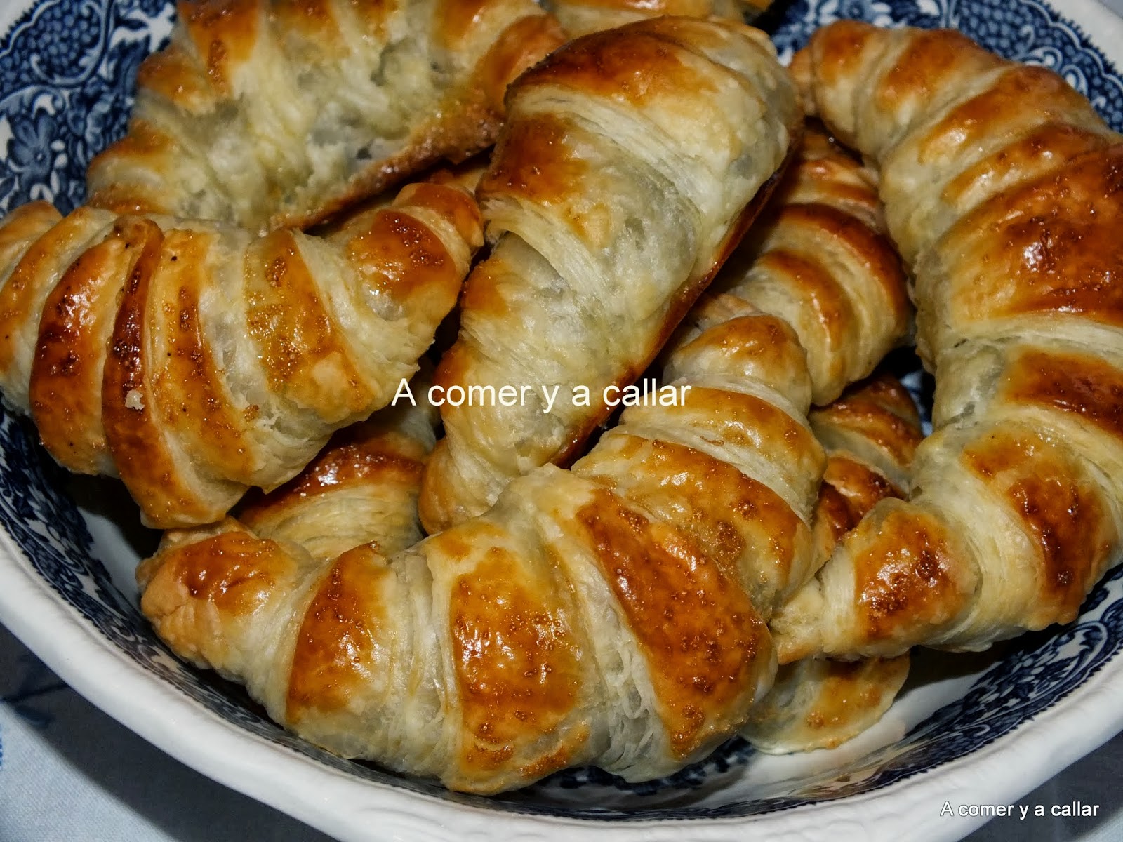 A comer y a callar: CRUASAN-CROISSANT DE CHOCOLATE PASO A PASO