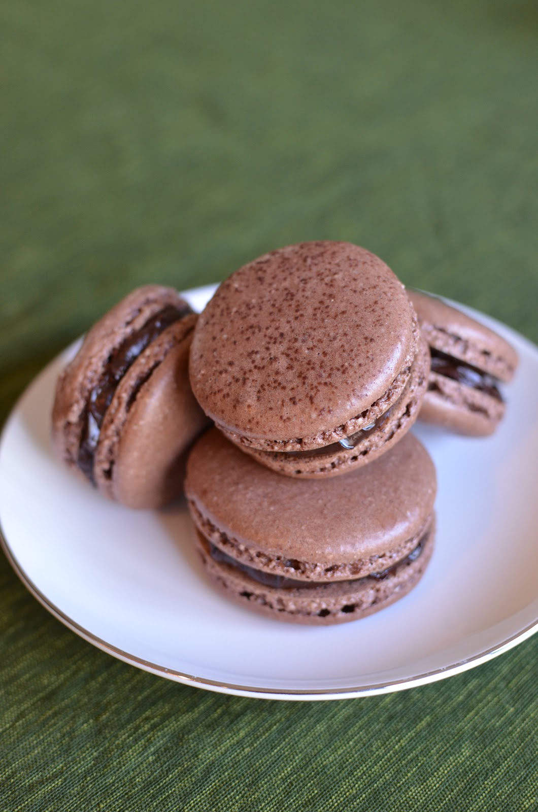 Playing with Flour: Chocolate macarons - the final saga