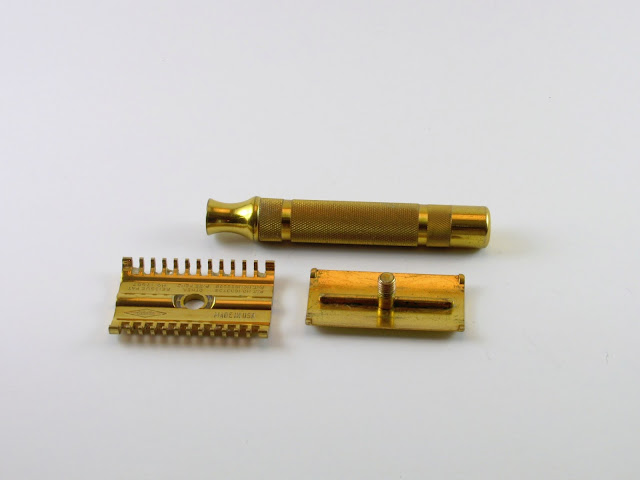 Classics In Time: Gillette Bostonian Razor