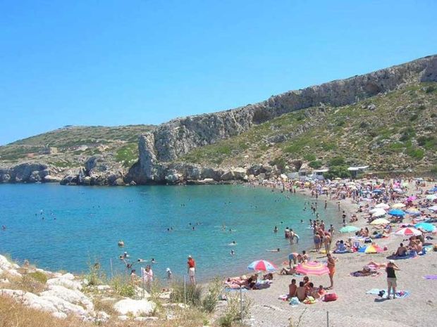 Σκνίπα: Οι 10 καλύτερες παραλίες της Αττικής