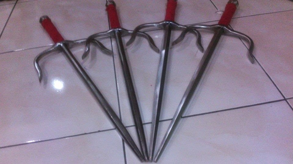 Senjata Tradisi: Aku Pembuat Tekpi