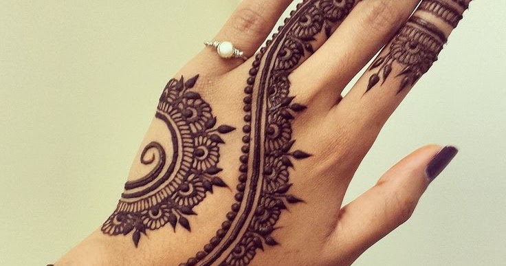 Circular Illustration UAE Mehndi Design