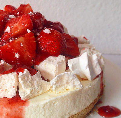 Baking is Love: eton mess cheesecake.