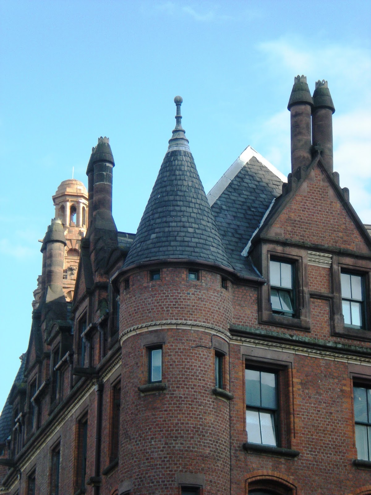 mancunian wave: Turrets & towers on Princess Street