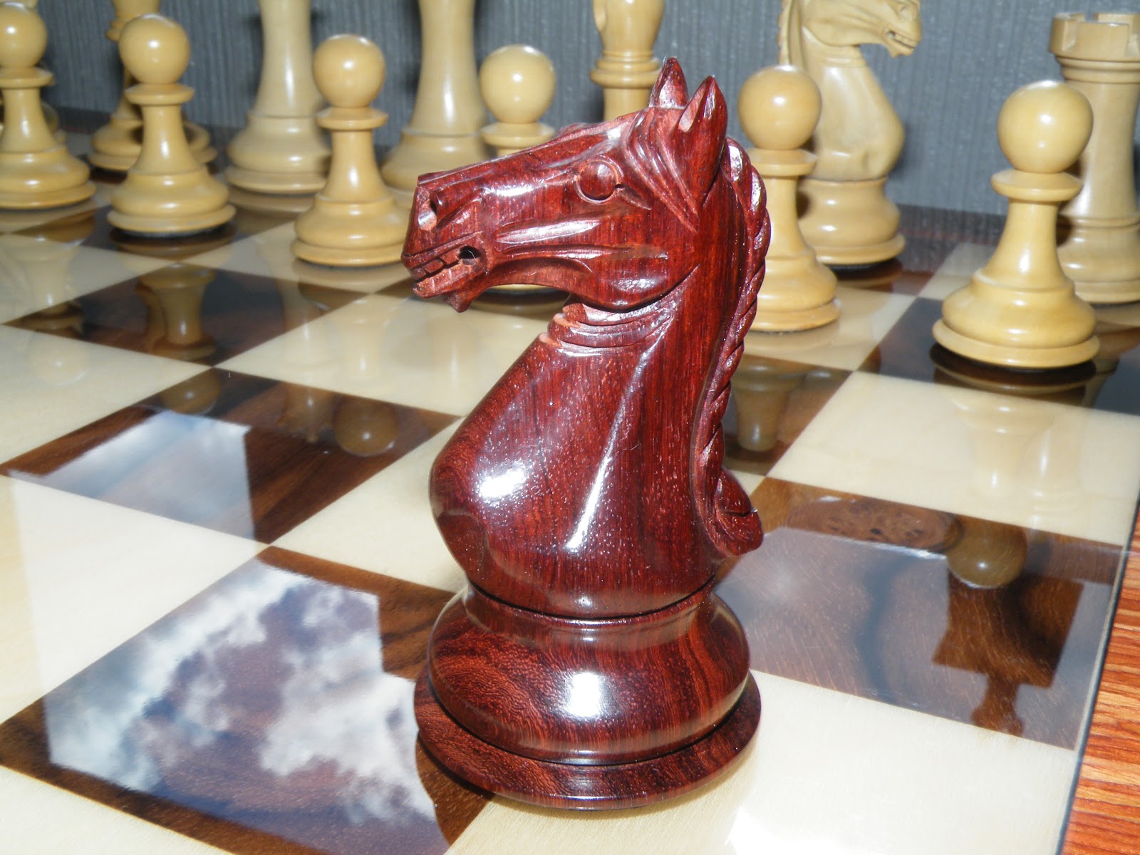 Chess: Pioneer Staunton In Bud Rosewood with Burl Root Board.
