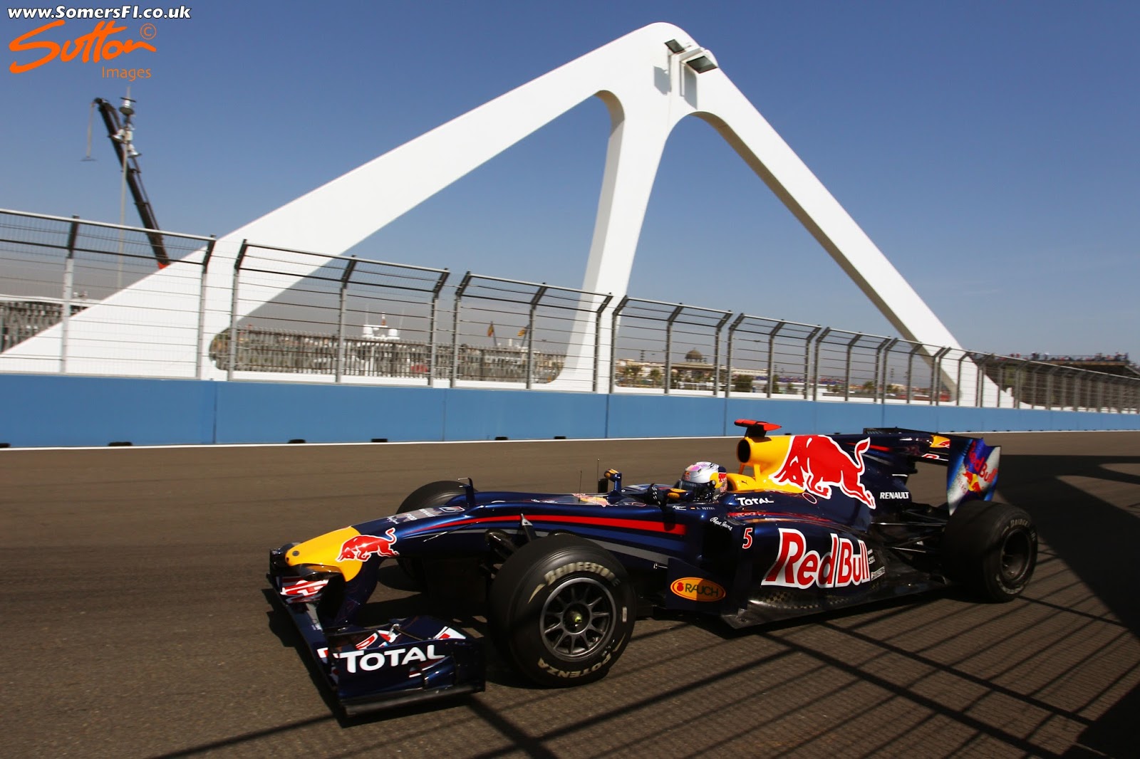 #TechF1LE: Red Bull RB6 - SomersF1 - The technical side of Formula One