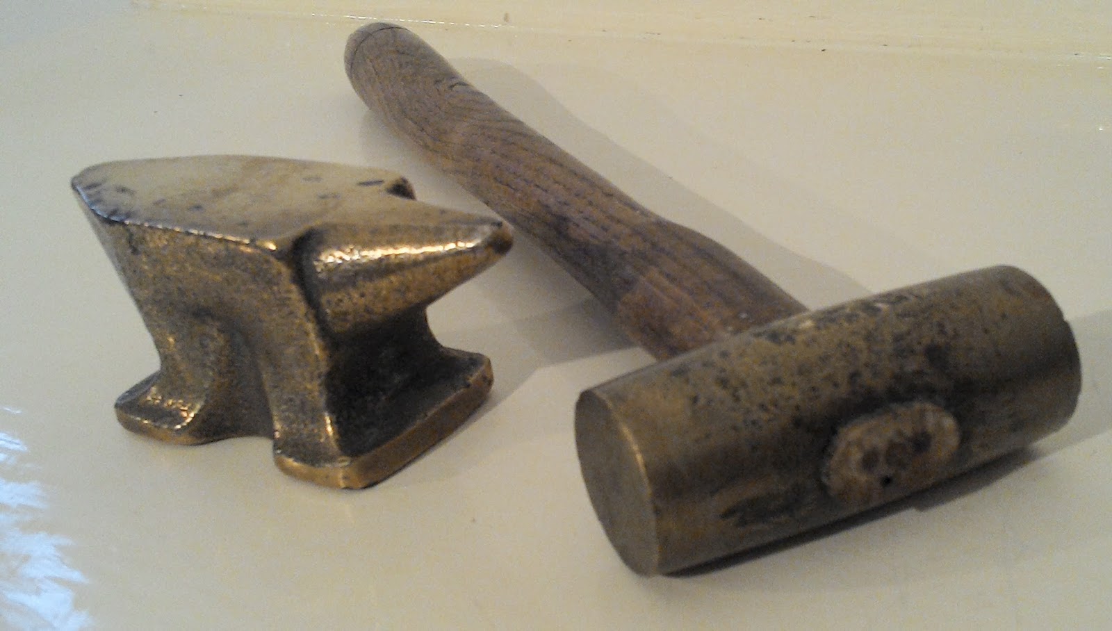 enclume marteau en bronze de bijoutier objet de métier ( franc maçon ...