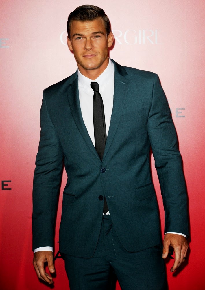 Alan Ritchson American Model Actor | Alan Michael Ritchson Biography