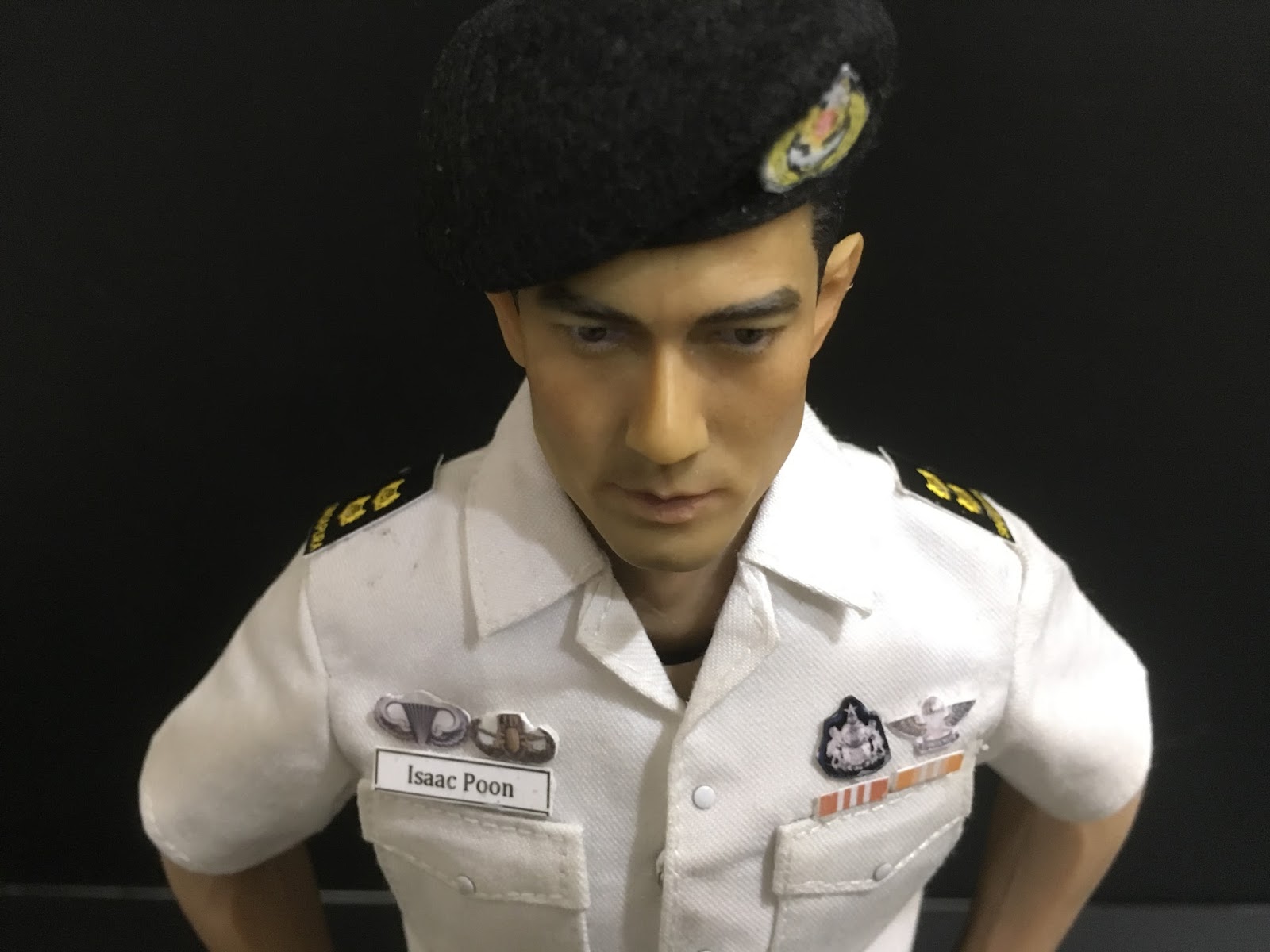 1/6 Gallery: RSN Naval Diver Officers in No. 1 & 3 Uniform