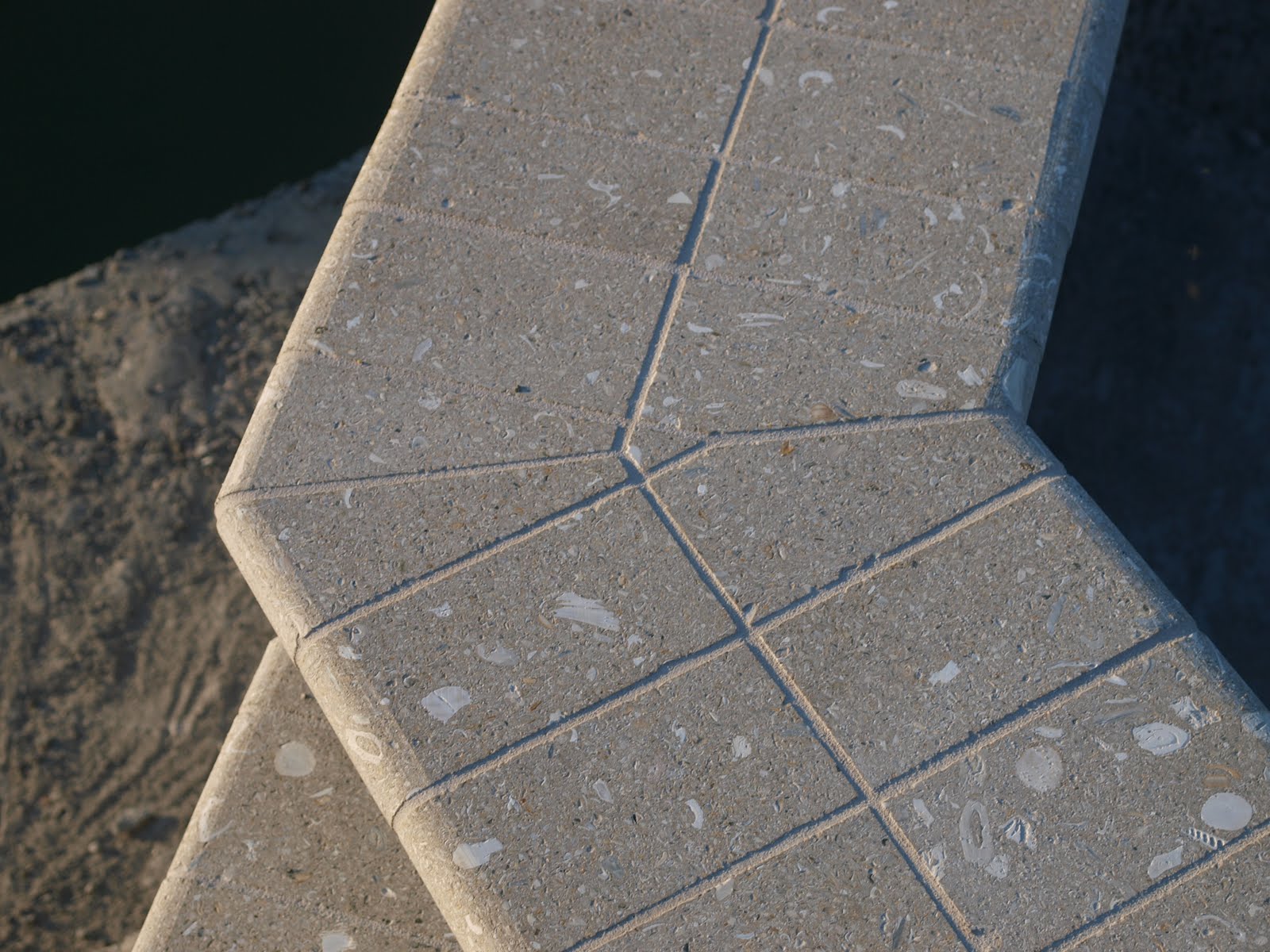 The New Blue Pool: Concrete! (and completed spa coping)