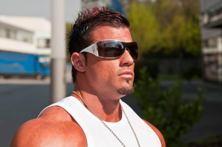 LA PERFECTION FAITE HOMME: TONY BREZNIK 04