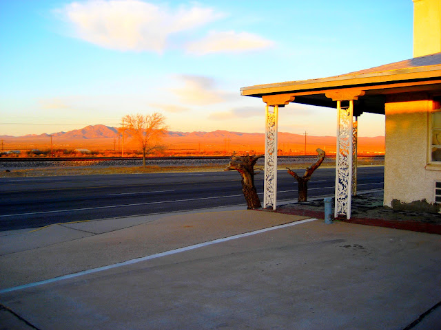 Living Rootless: Lordsburg, New Mexico: Camera Love