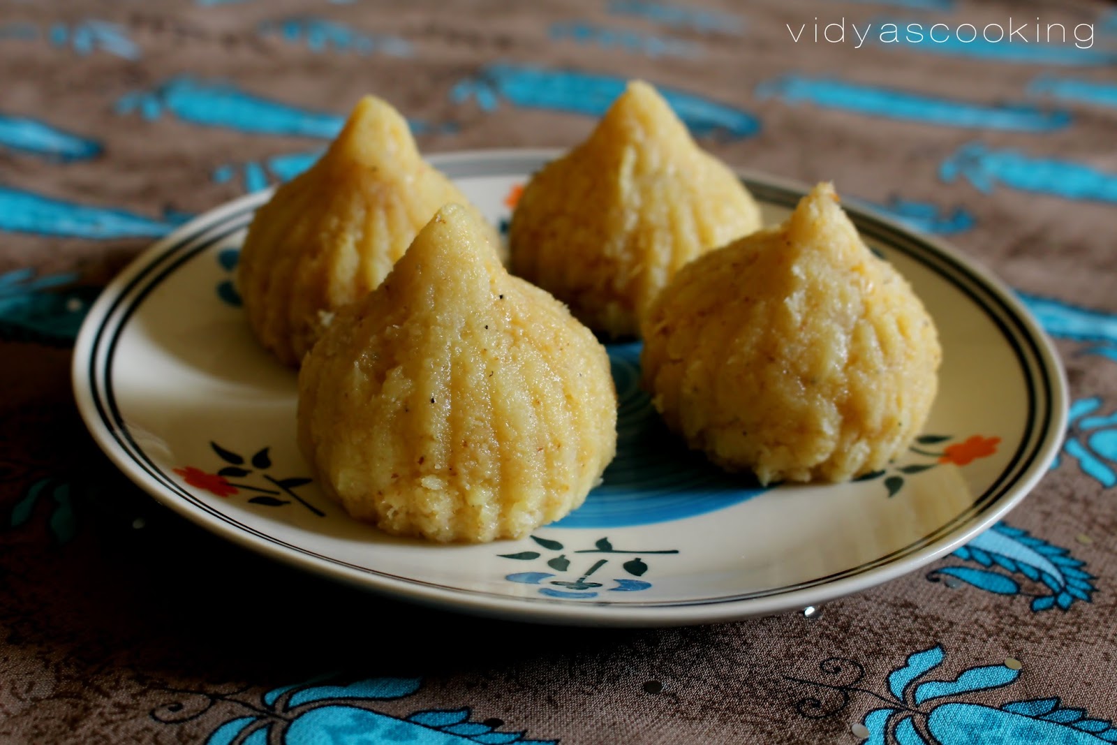 Coconut and Mawa Modak Recipe