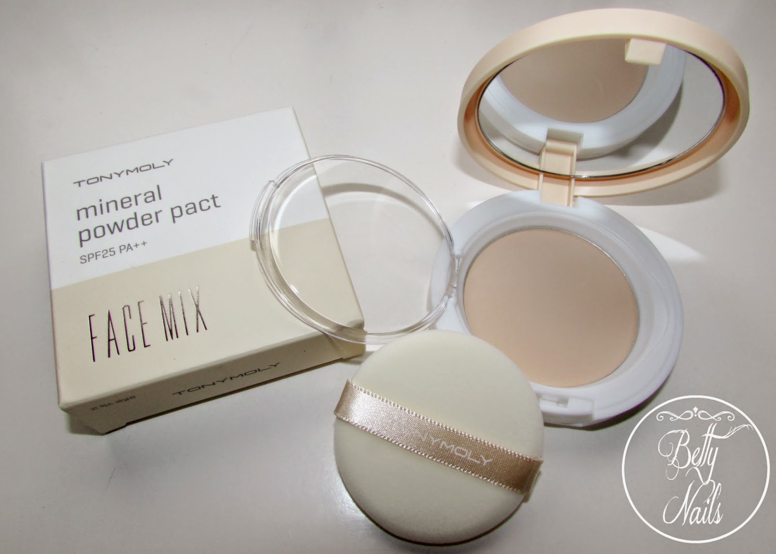 Betty Nails: TONYMOLY Face Mix Mineral Powder Pact SPF25 PA++ 12g