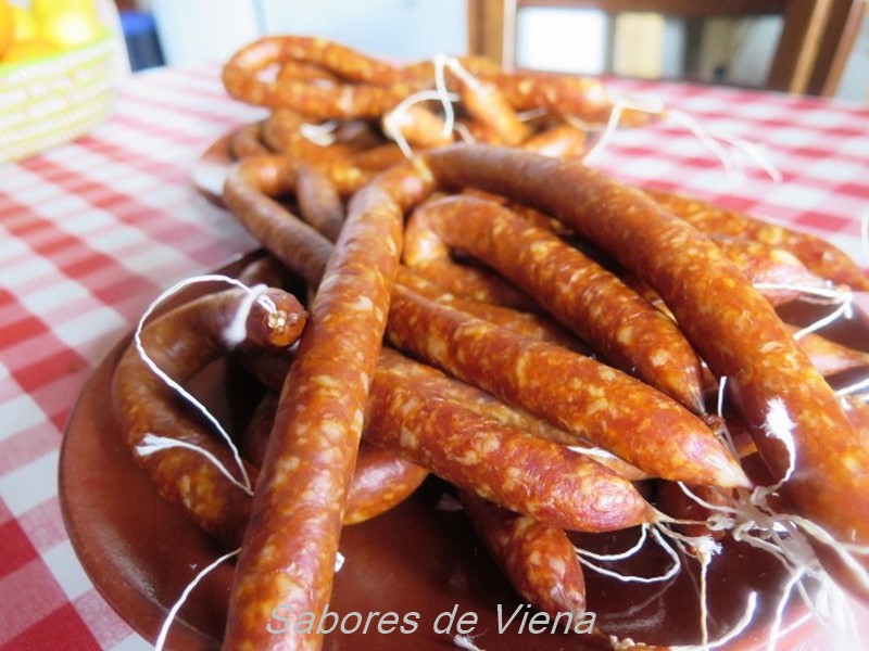 CHISTORRA CASERA O MEJOR DICHO: TXISTORRA