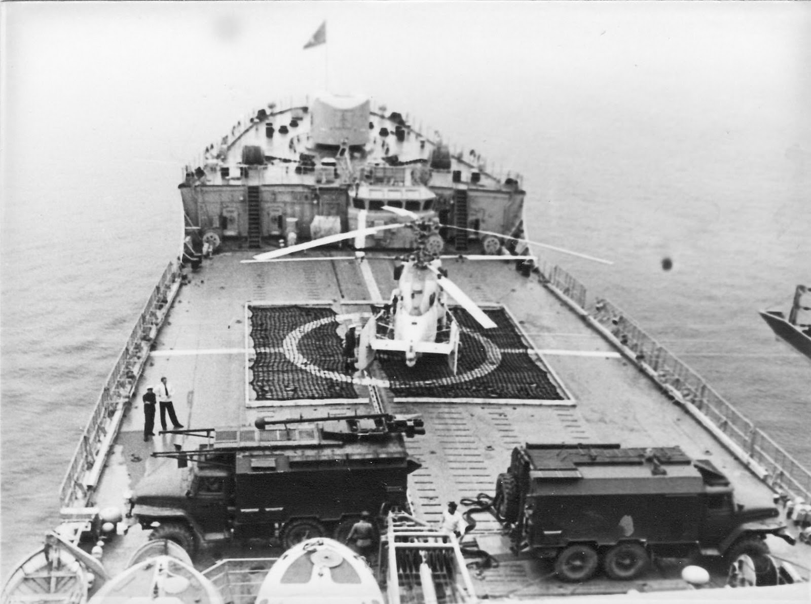 Naval Analyses: WARSHIPS OF THE PAST: Ivan Rogov class large landing ...