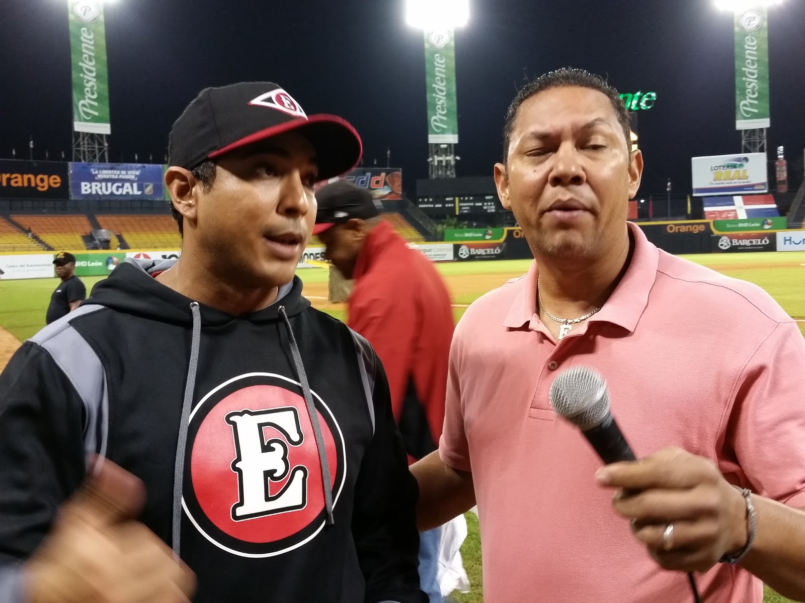 LO QUE PASO HOY: LUIS ROJAS: LOS FANATICOS SON SOBERANOS, LOS RESPETO ...