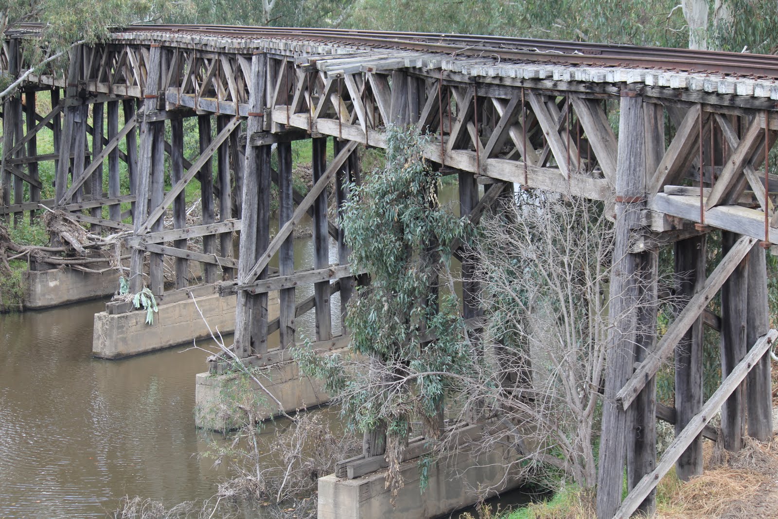 Welcome to the House of Murray....: Gundagai Railway Station and Prince ...
