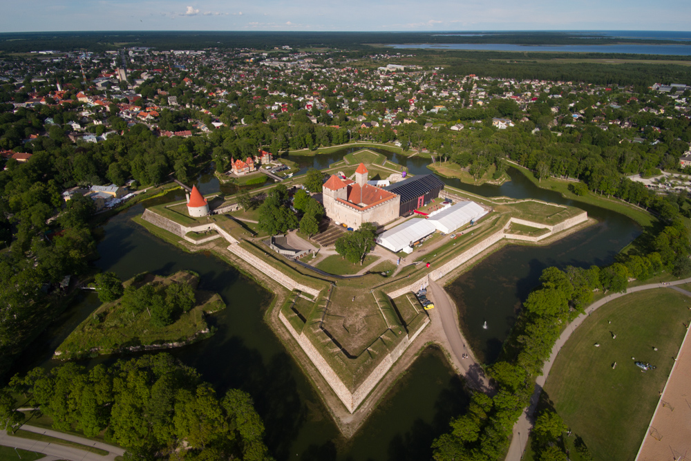 - Paranull -: Kuressaare linnus, Saaremaa.