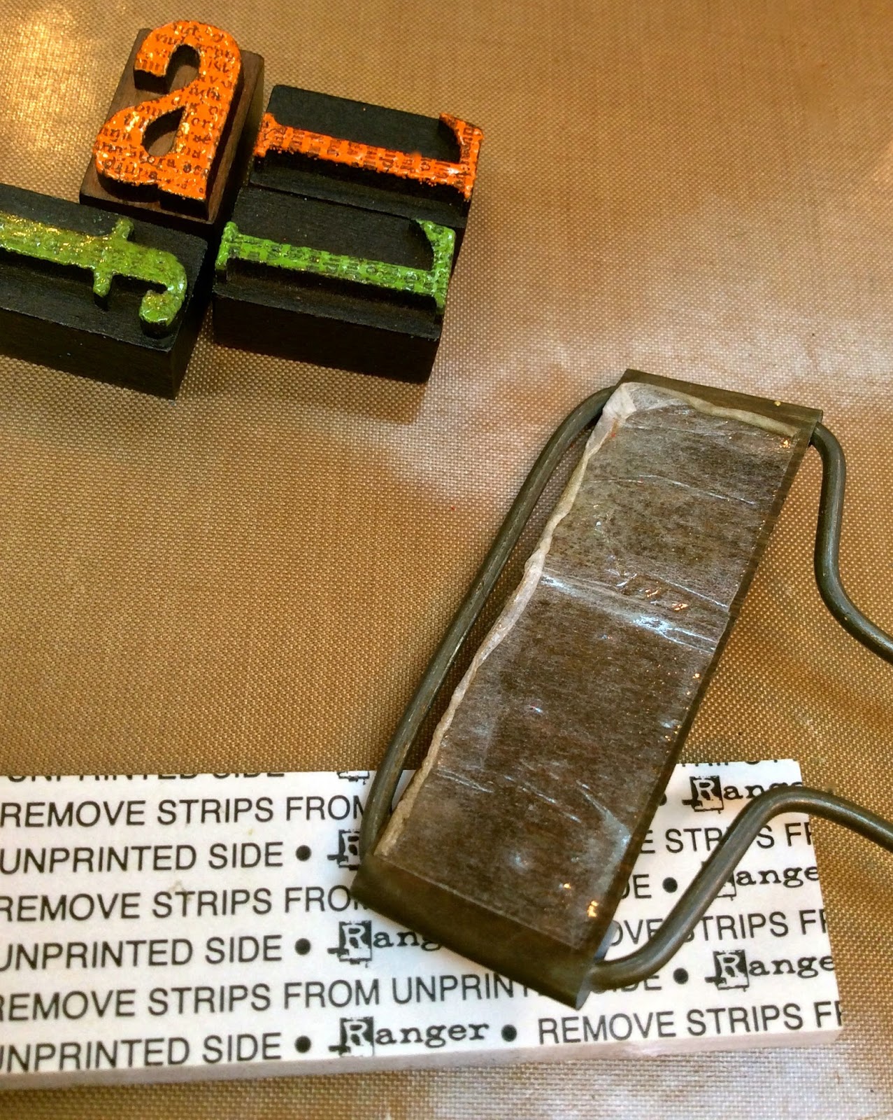 Studio 490: distress spray stain & string...