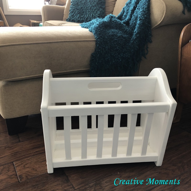 Farmhouse White Magazine Rack