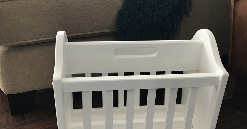 Farmhouse White Magazine Rack
