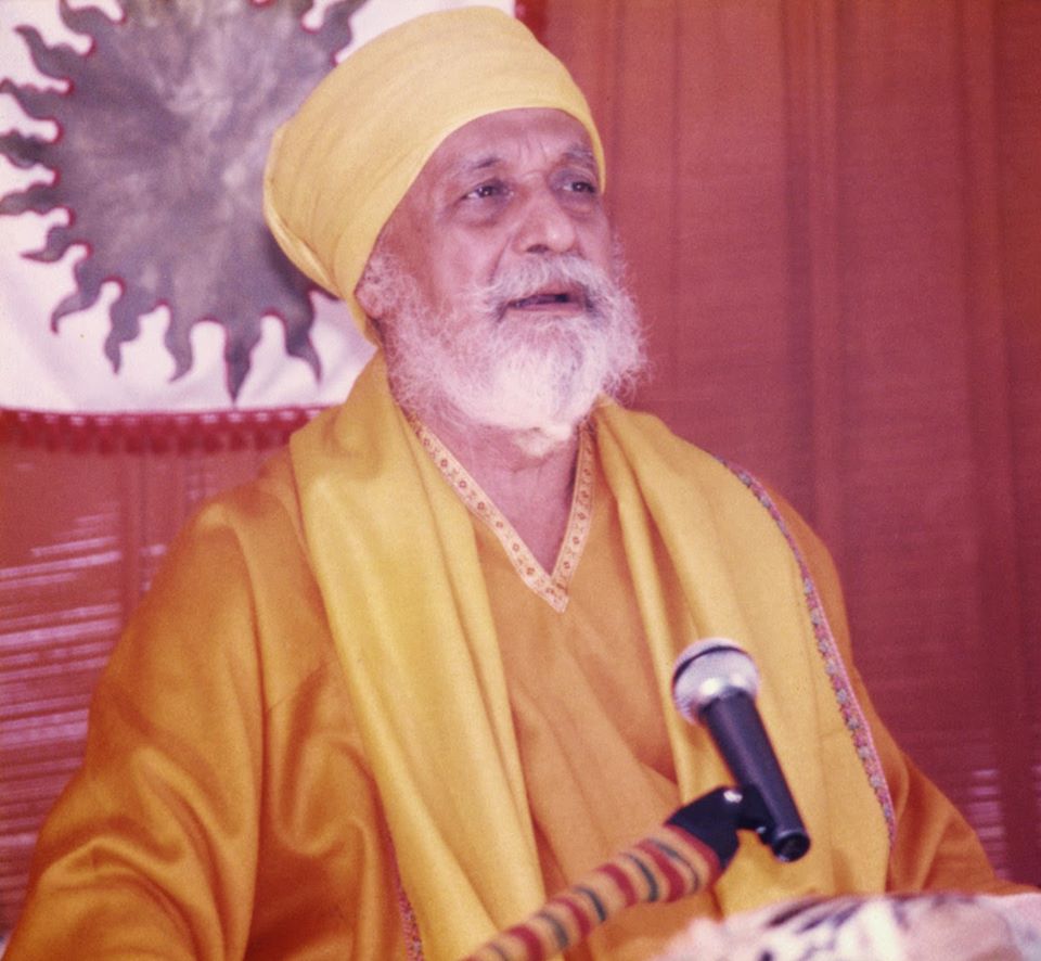 SATYANANDA YOGA BRASIL: SATSANGA COM SWAMI SATYANANDA