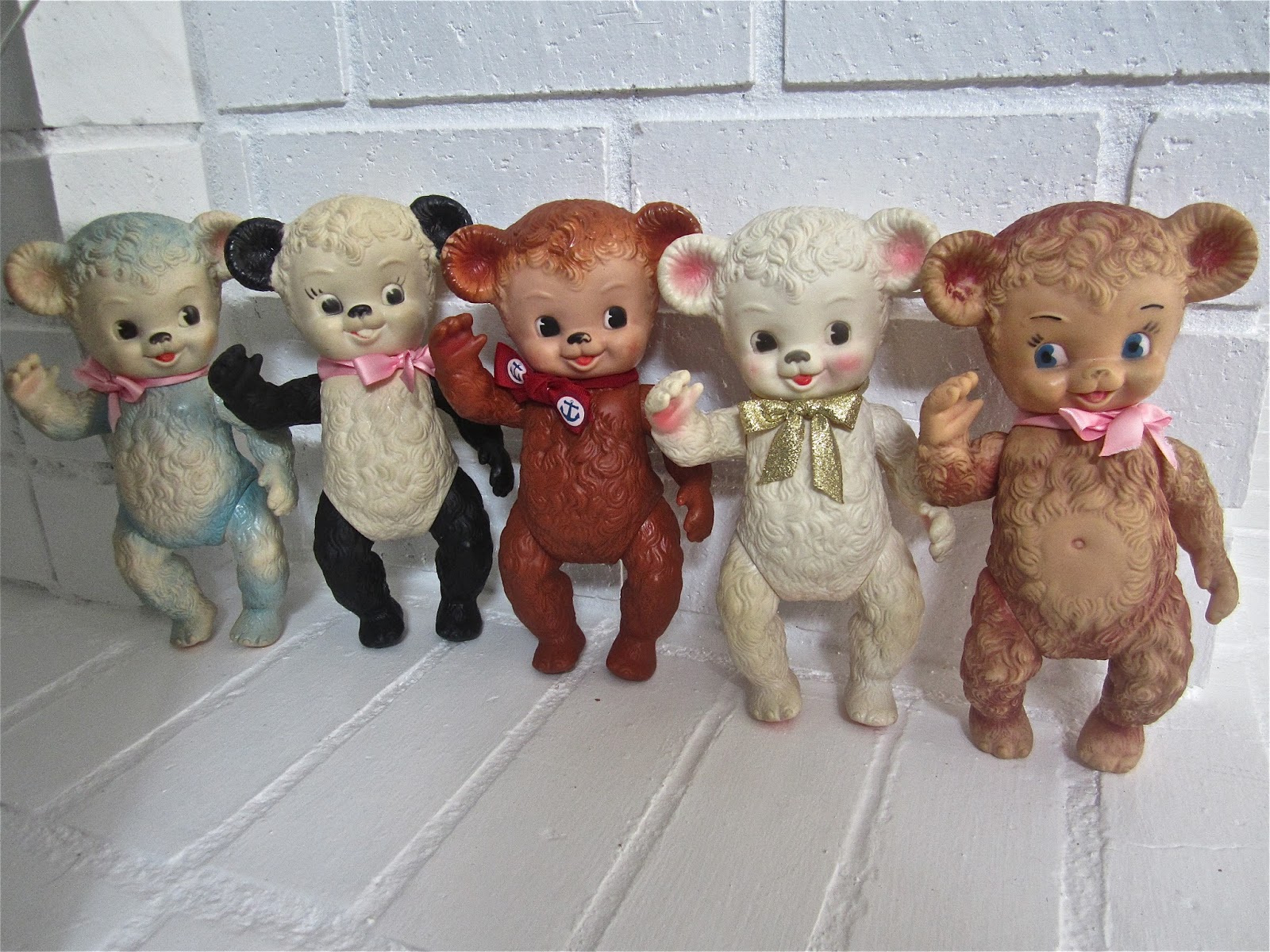 Things That Squeak: Sun Rubber Company "Sunny Bear"