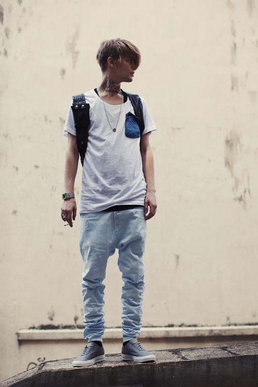 pronounced [stahyl].: son's of leisure