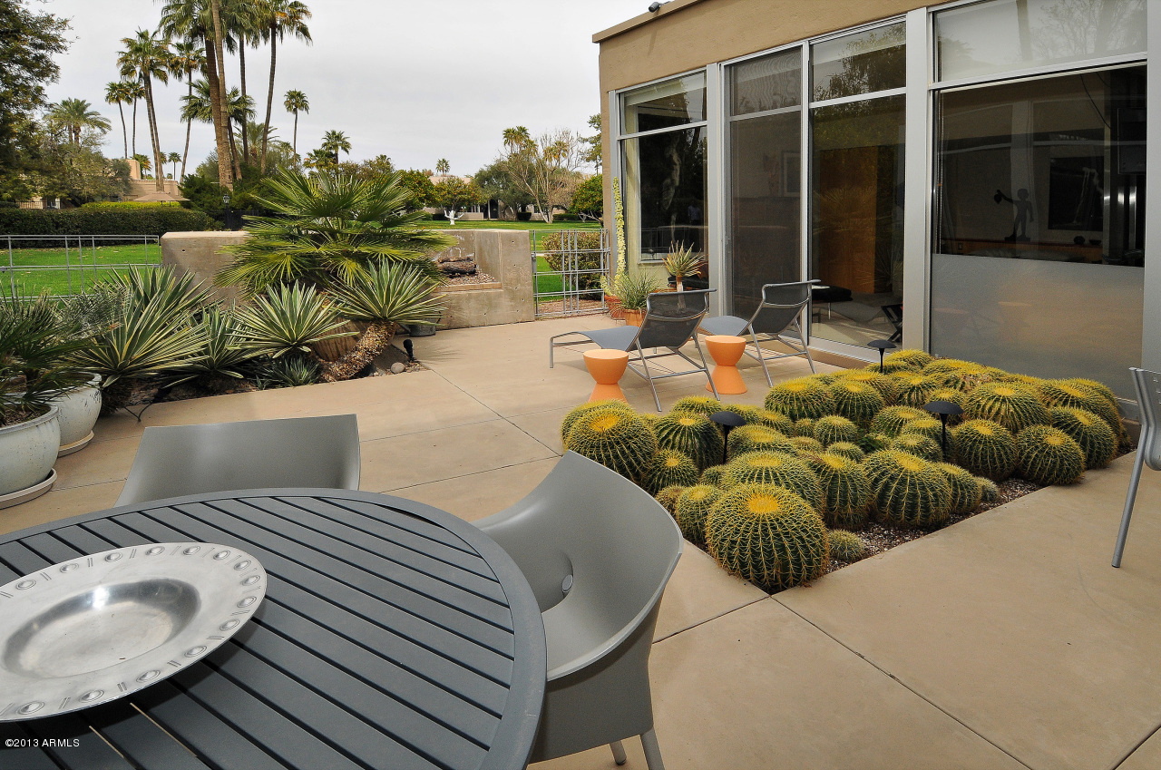 CHONKA PROJEKT: Scottsdale Arizona Patio Home