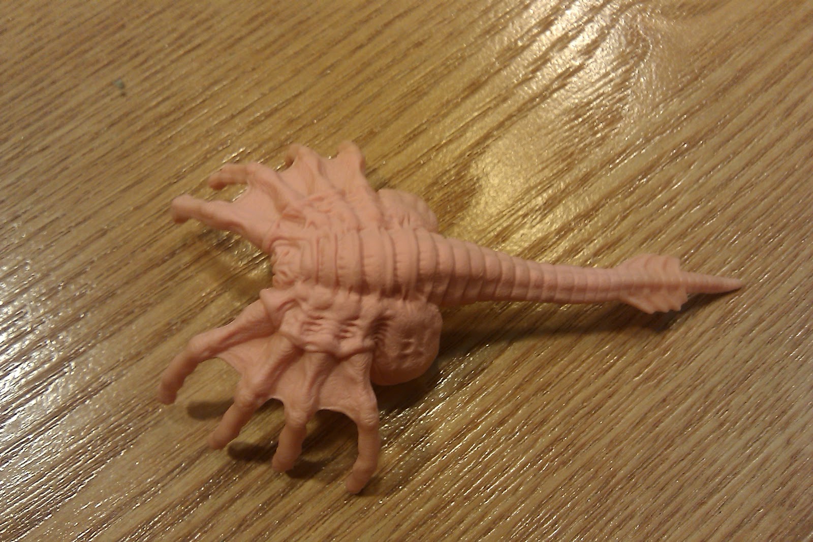 Hasbro's Warrior Alien and Newborn Alien Action Figures Reviewplume-de-pan