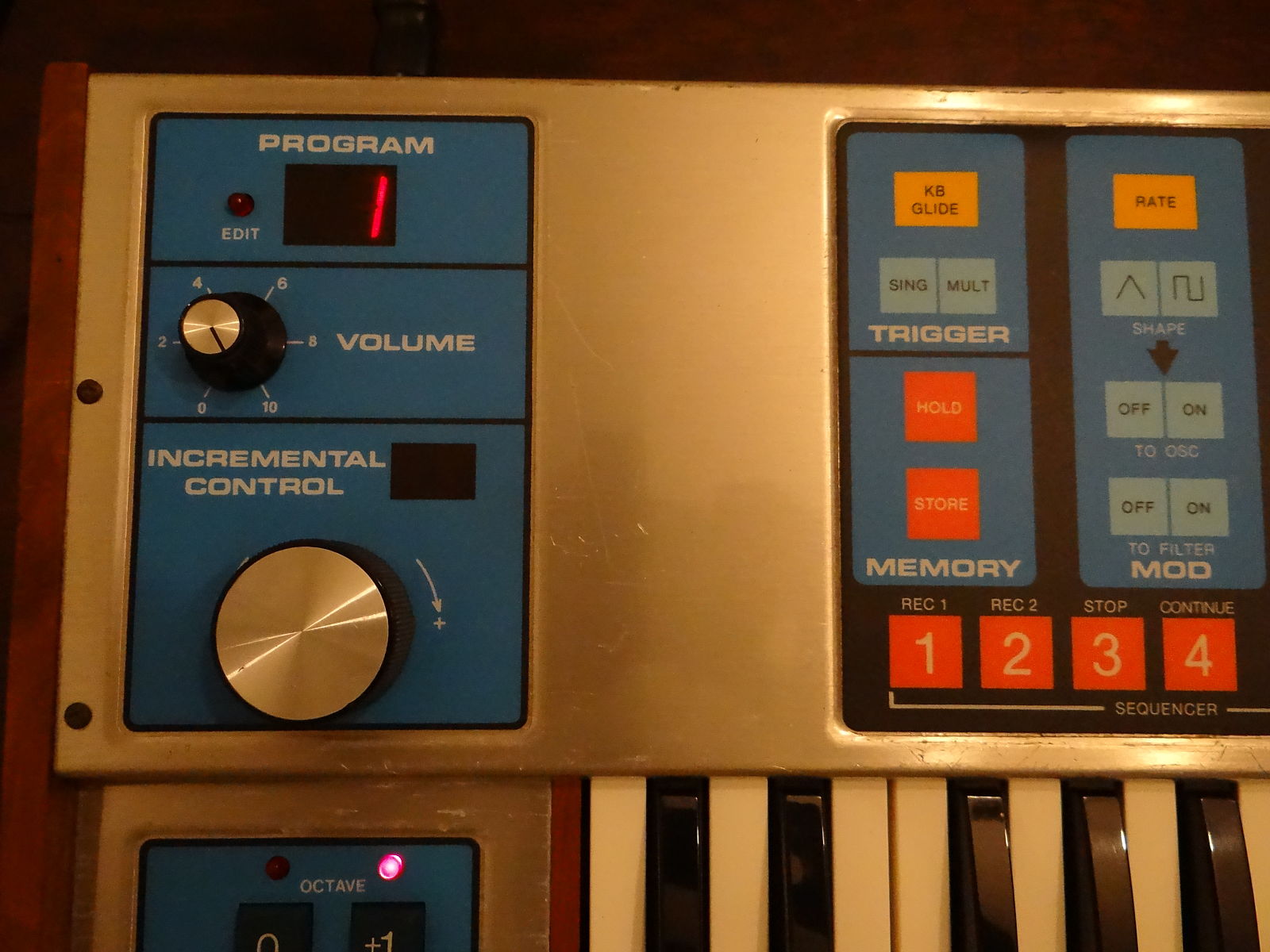 MATRIXSYNTH: Moog Source SN 4250