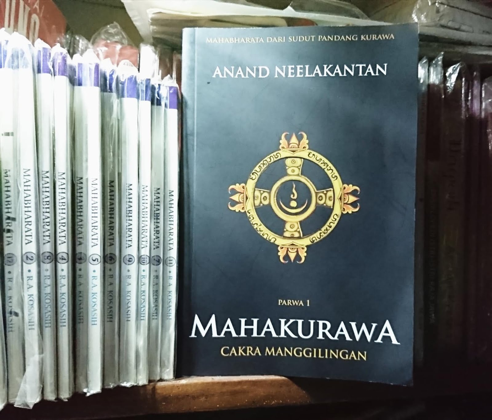 Tentang buku: 2019 #39: Mahakura 1: Cakra Manggilingan