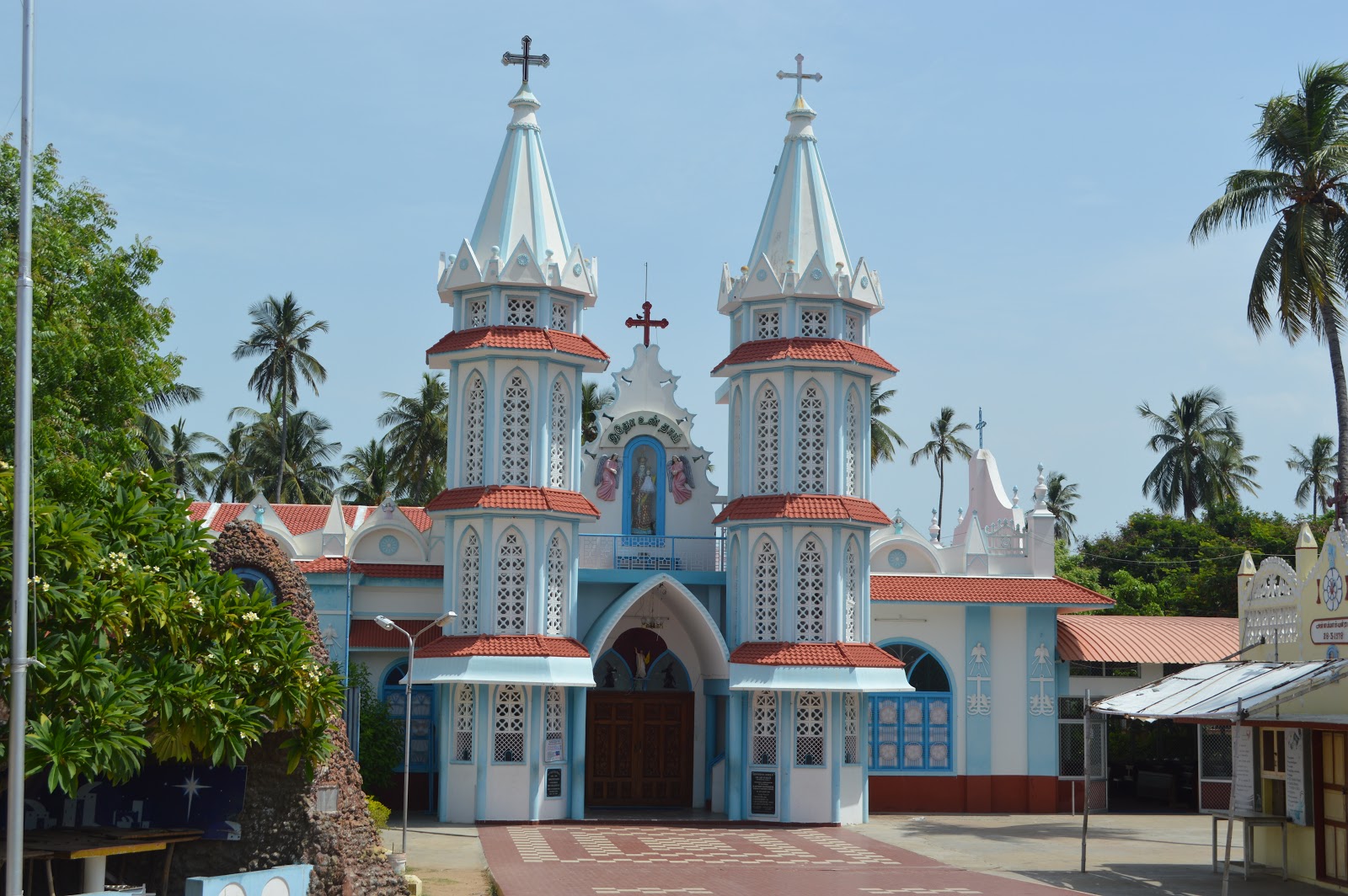 FAMOUS CHURCHES IN PONDICHERRY