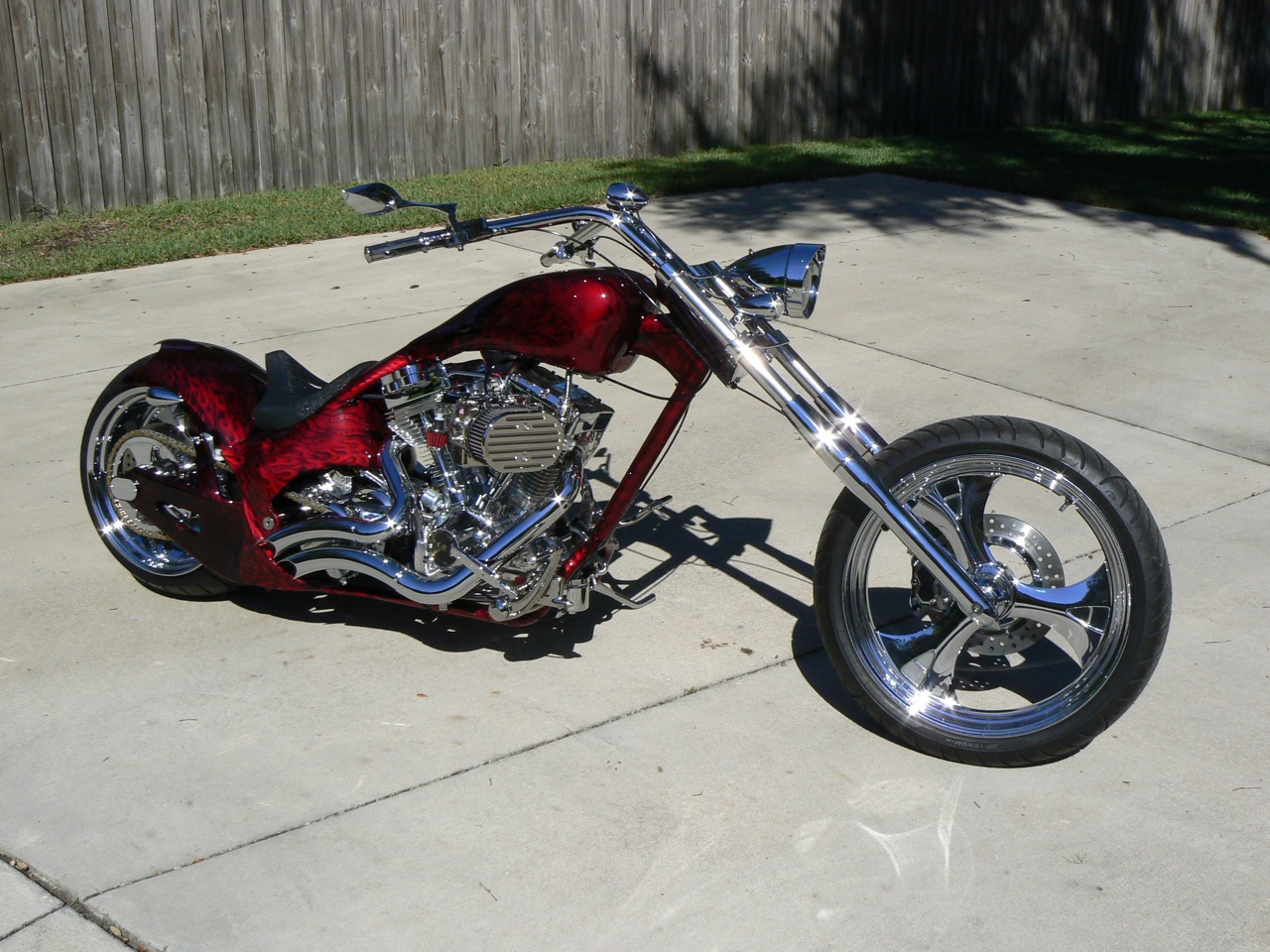 Harley Davidson Motorcycle: Custom Motorcycle Fan