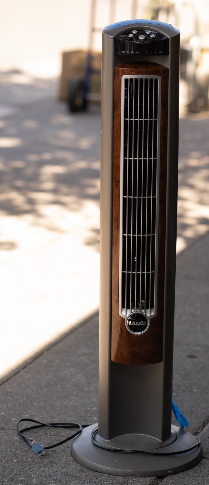 UHURU FURNITURE & COLLECTIBLES: **SOLD** #33446 Lasko E20730 42" Tall ...