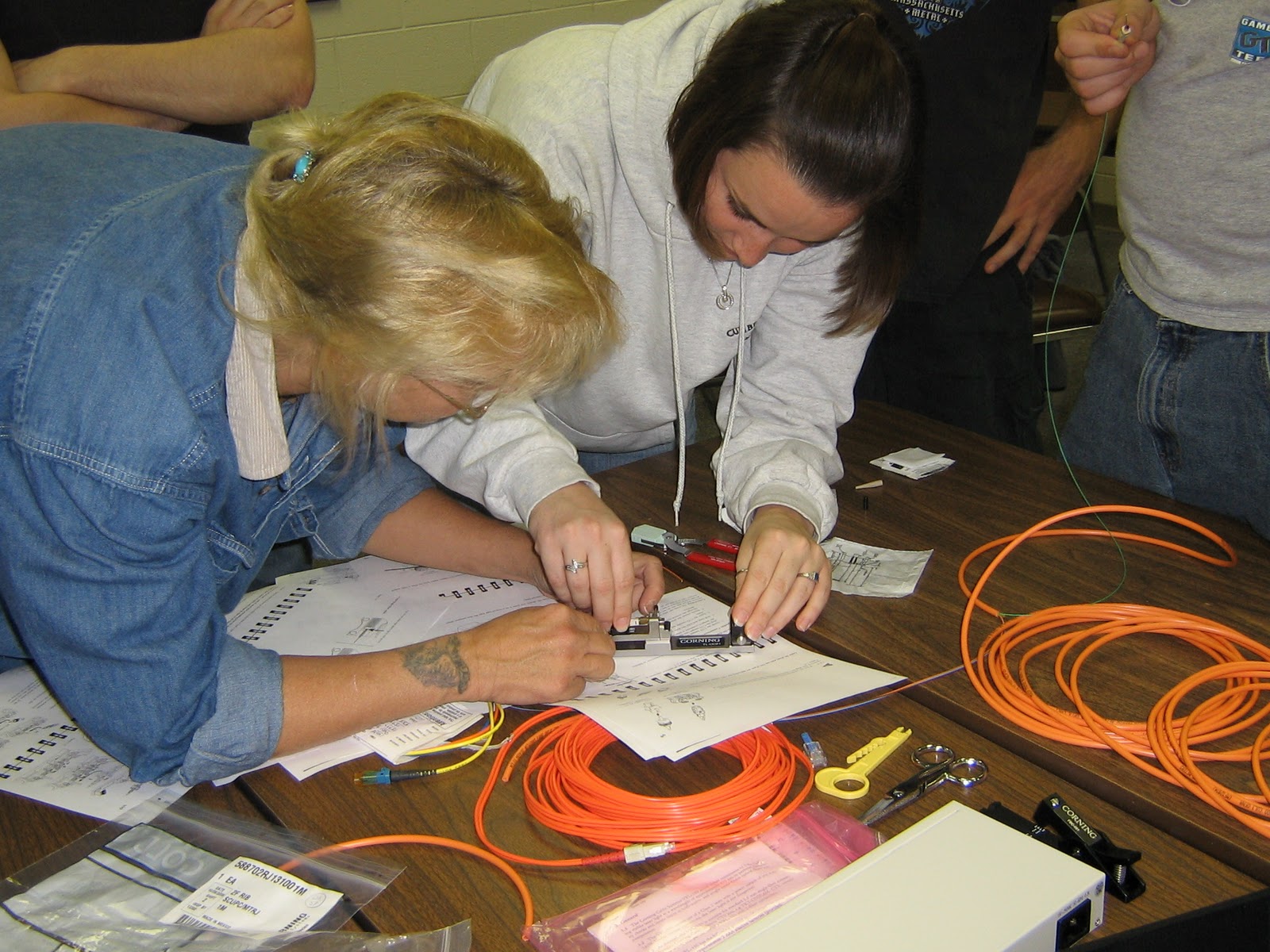 Helpful Tech Repair: Installing Fiber Optic Cable Photo's