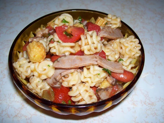 Little Bits of Lovely: Roast Beef and Pasta Salad