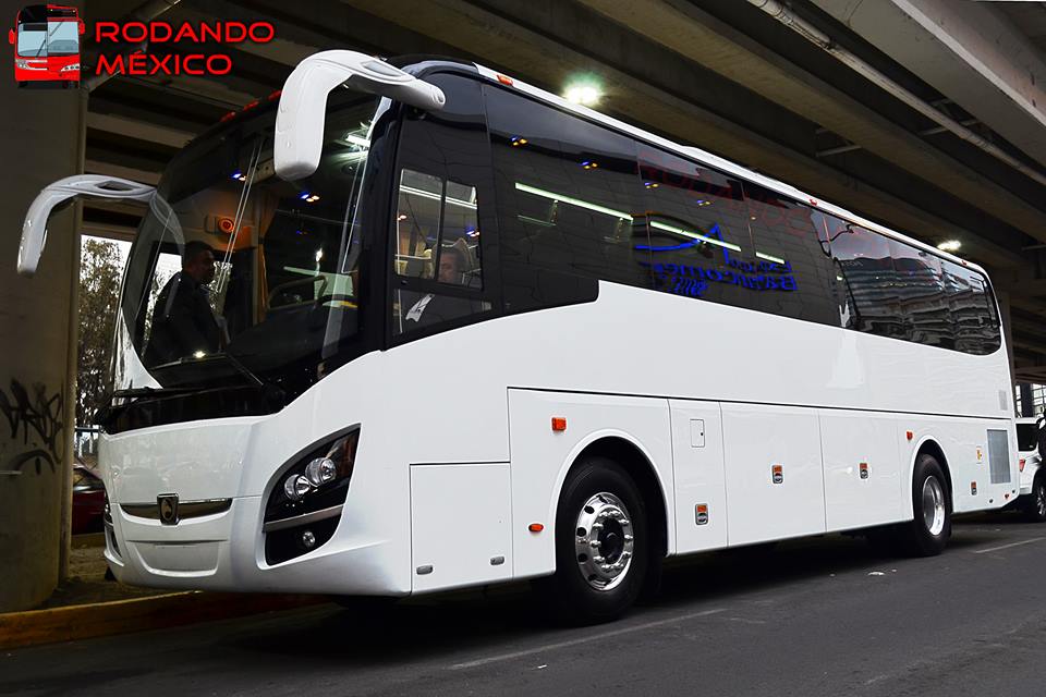 Dr Samuel Banda: Autobuses chinos en México