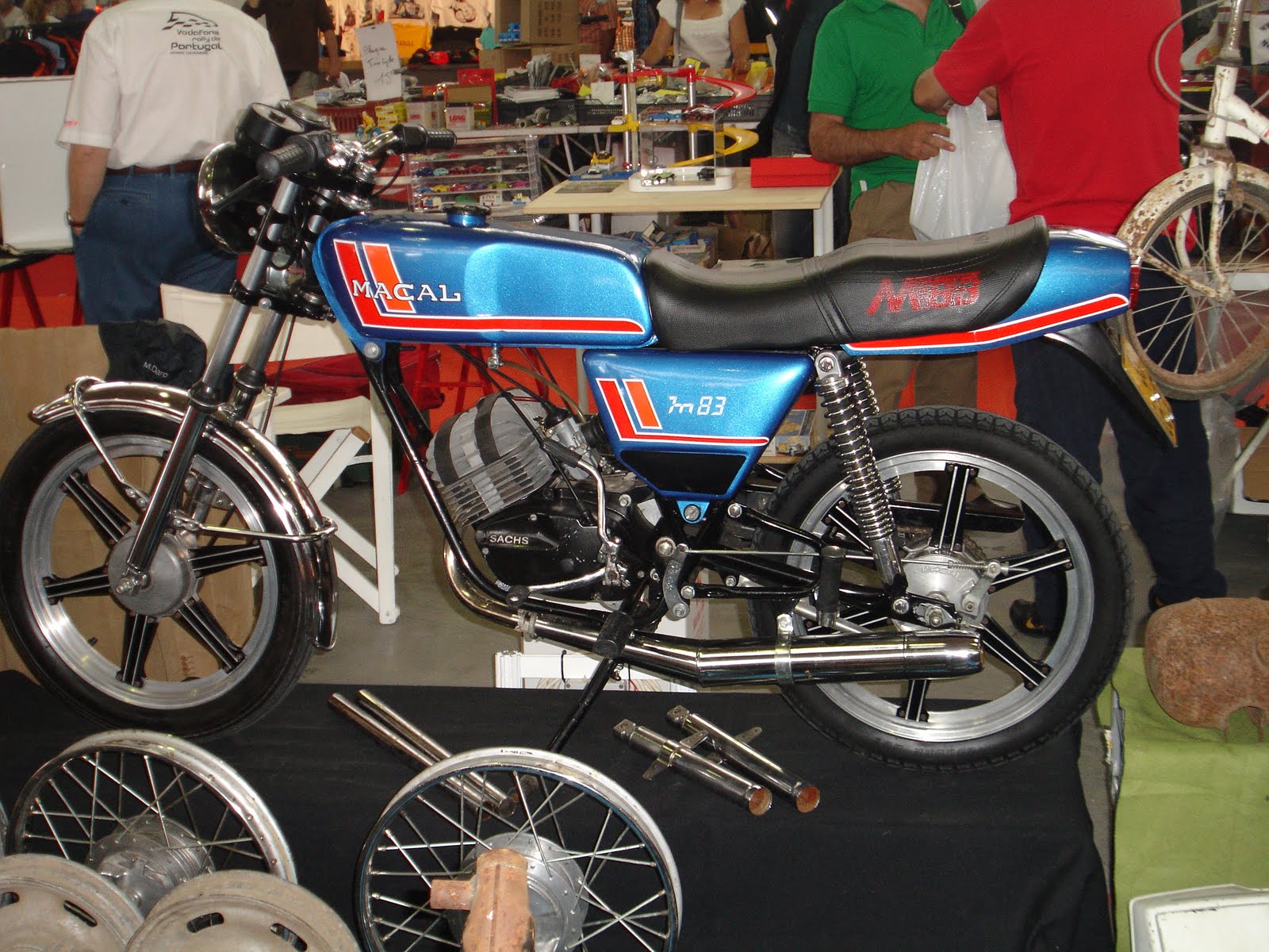 Glórias de Outros Tempos...: 19ª Automobilia Aveiro 2011