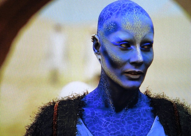 MUSINGS OF A SCI-FI FANATIC: Farscape S1 Ep11: Till The Blood Runs Clear