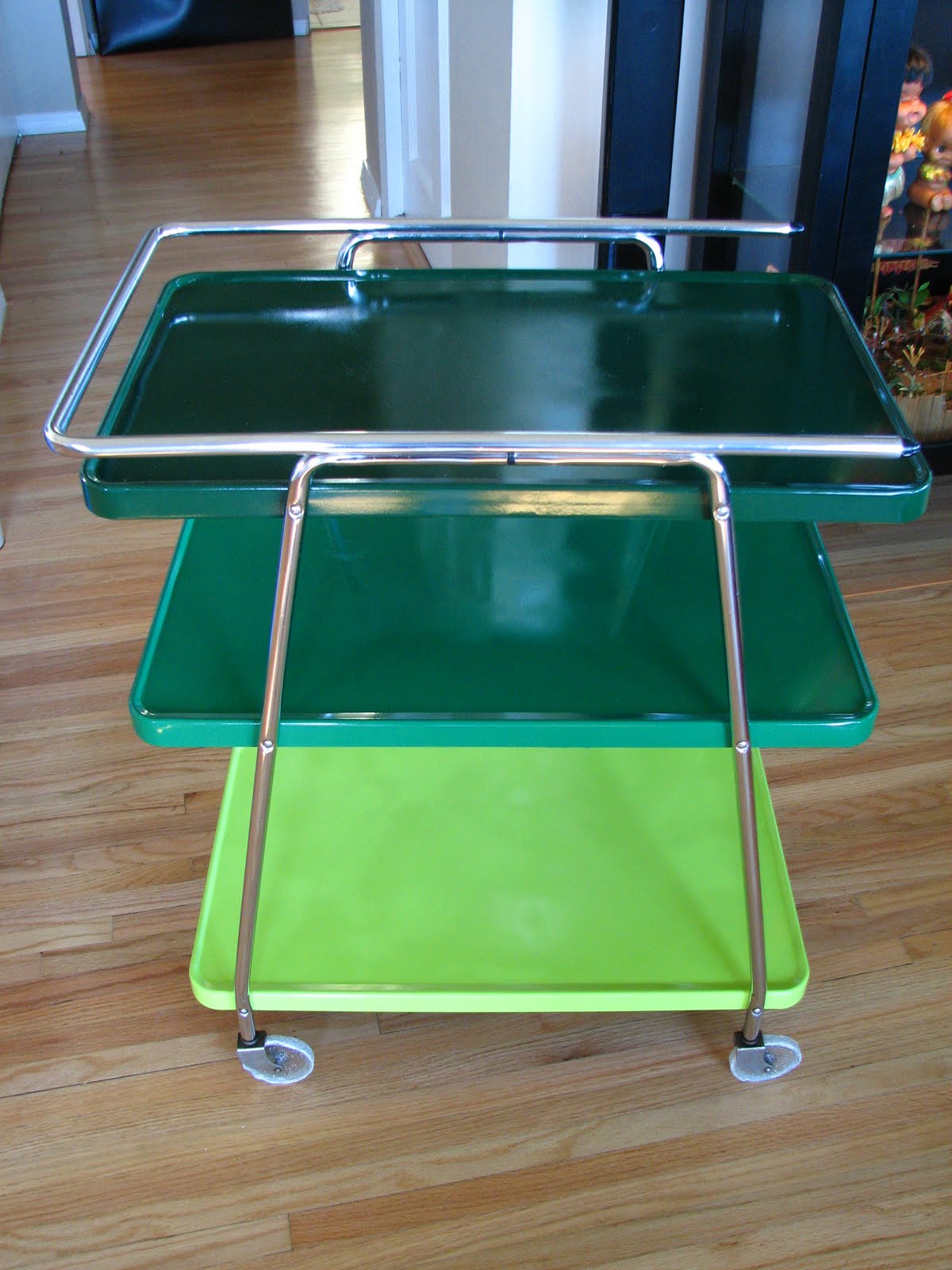 Lance Cardinal Creations: BAR CART PAINT JOB