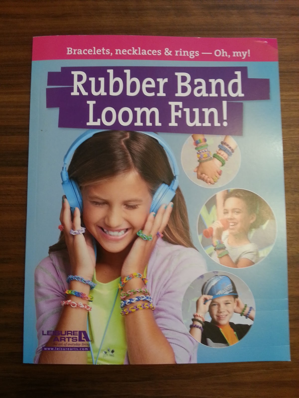 Rubber Band Loom Fun ~ Book Review ~ Crochet Addict UK