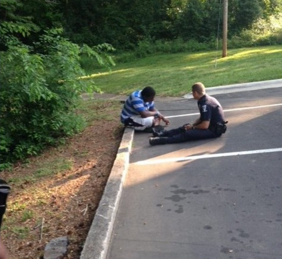 Body Language & Emotional Intelligence: Nonverbal Communication ...