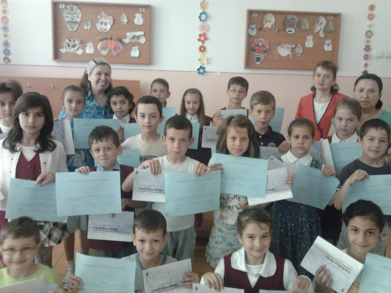 Scoala cu Clasele I-VIII Nr 1 Faraoani: mai 2013