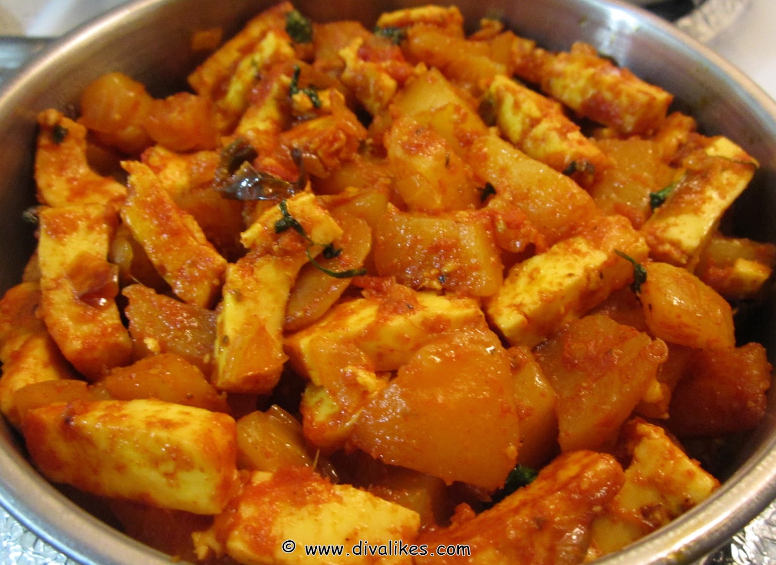 Potato Paneer Masala | Diva Likes