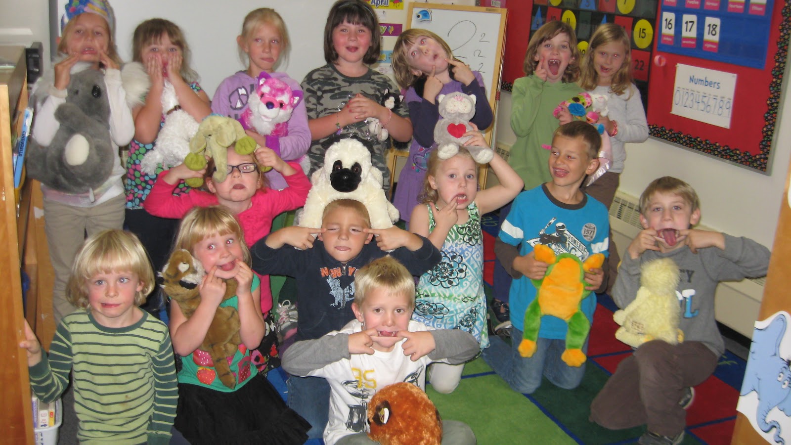 Miss Pigeon's Kindergarten: Stuffed Animal Day!