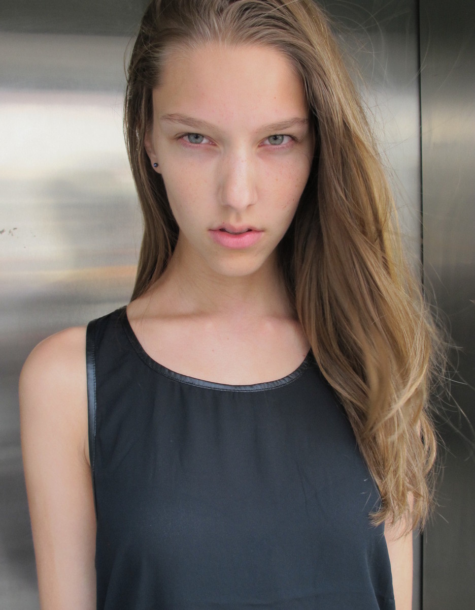 Sarah Harper debuted at Calvin Klein 2014SS Exclusive | About A Girl...