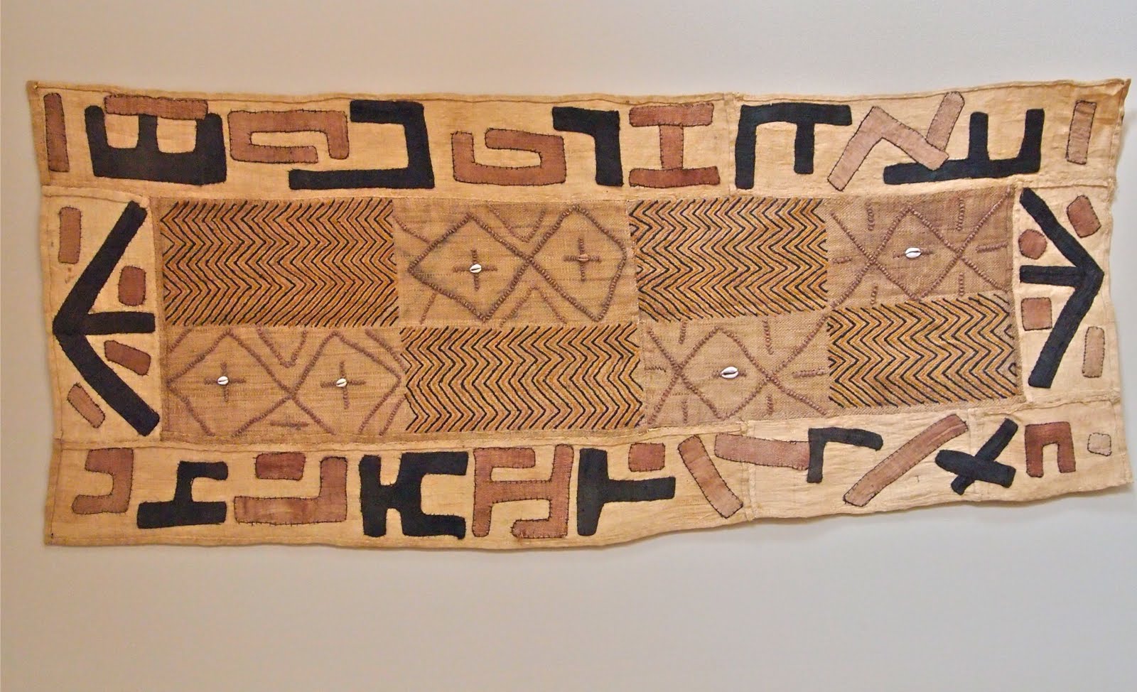eyeFinds: Tribal Textiles - People of the Cloth