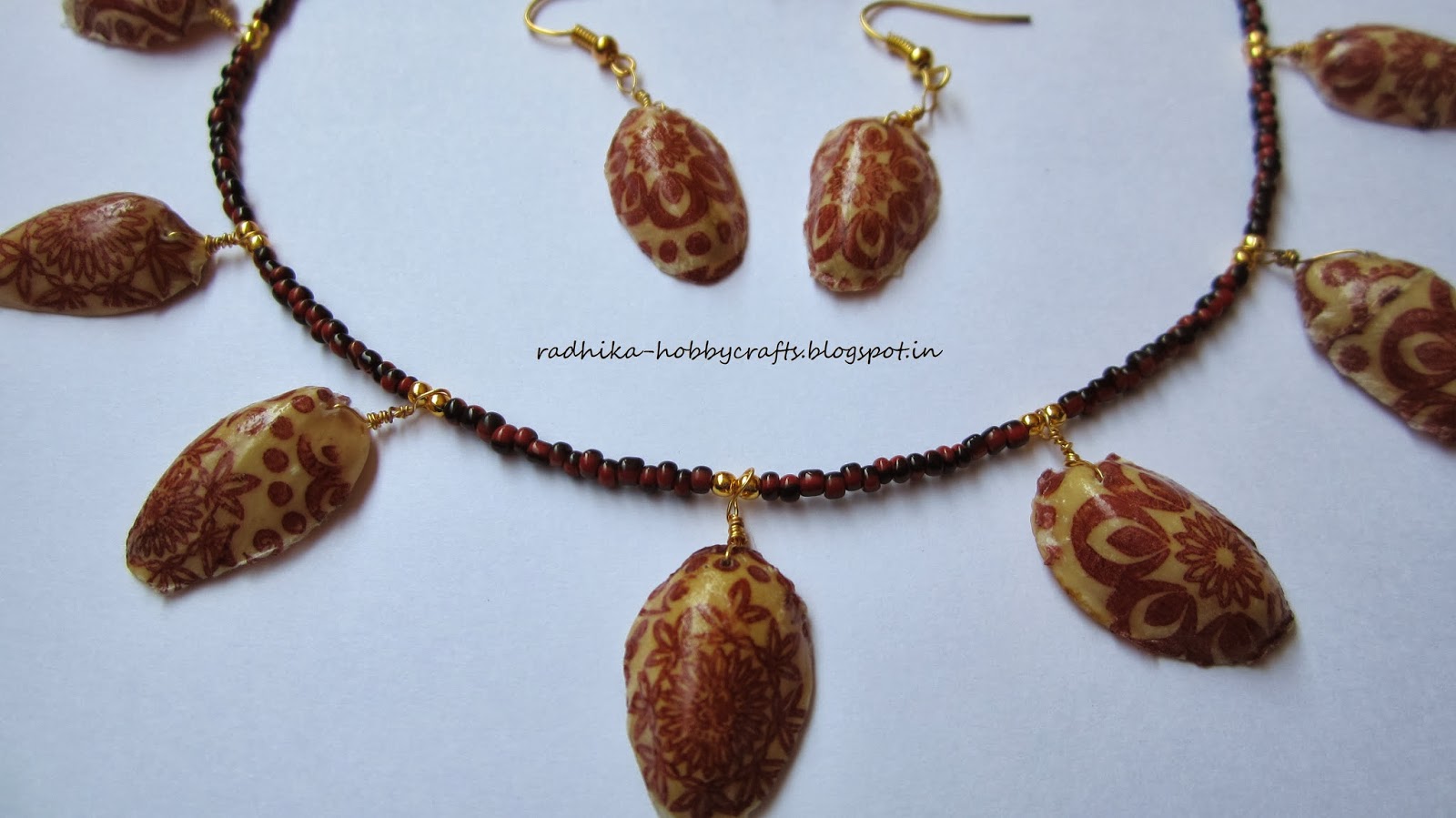 Hobby Crafts :): Decoupage pistachio shells necklace